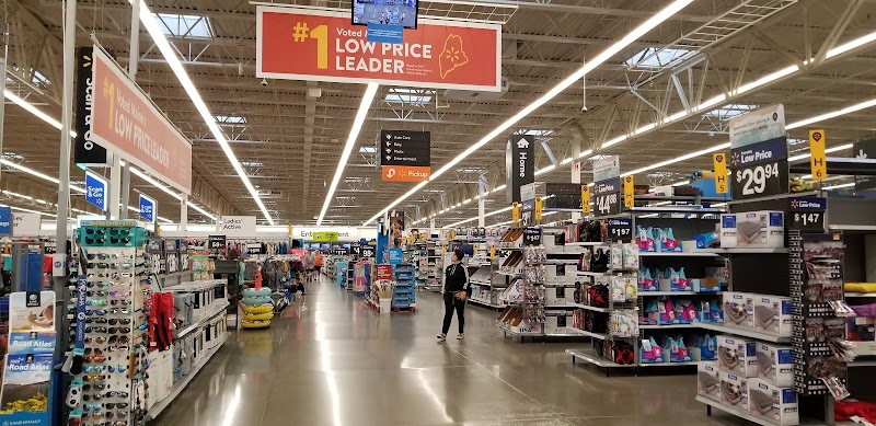 Discovering The Biggest 15 Walmart in Maine | Paketmu Business Review